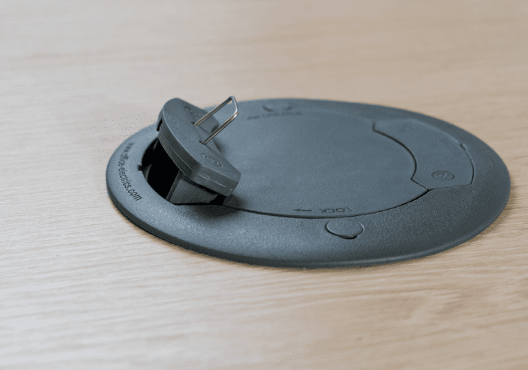 POWER AND DATA GROMMET – OE Electrics